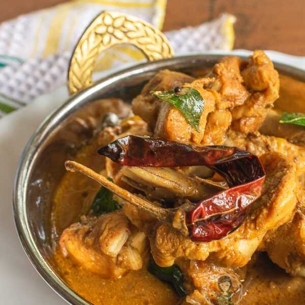 Wayanadan Chicken Curry #AtoZChallenge | Something's Cooking