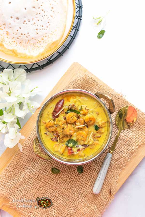 Kerala Prawns Stew | Prawn Curry with Coconut Milk | Chemmeen Moilee