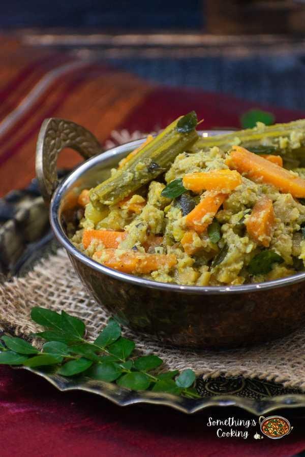 Kerala Style Avial Recipe | Sadya Aviyal Ingredients and Vegetable Cutting